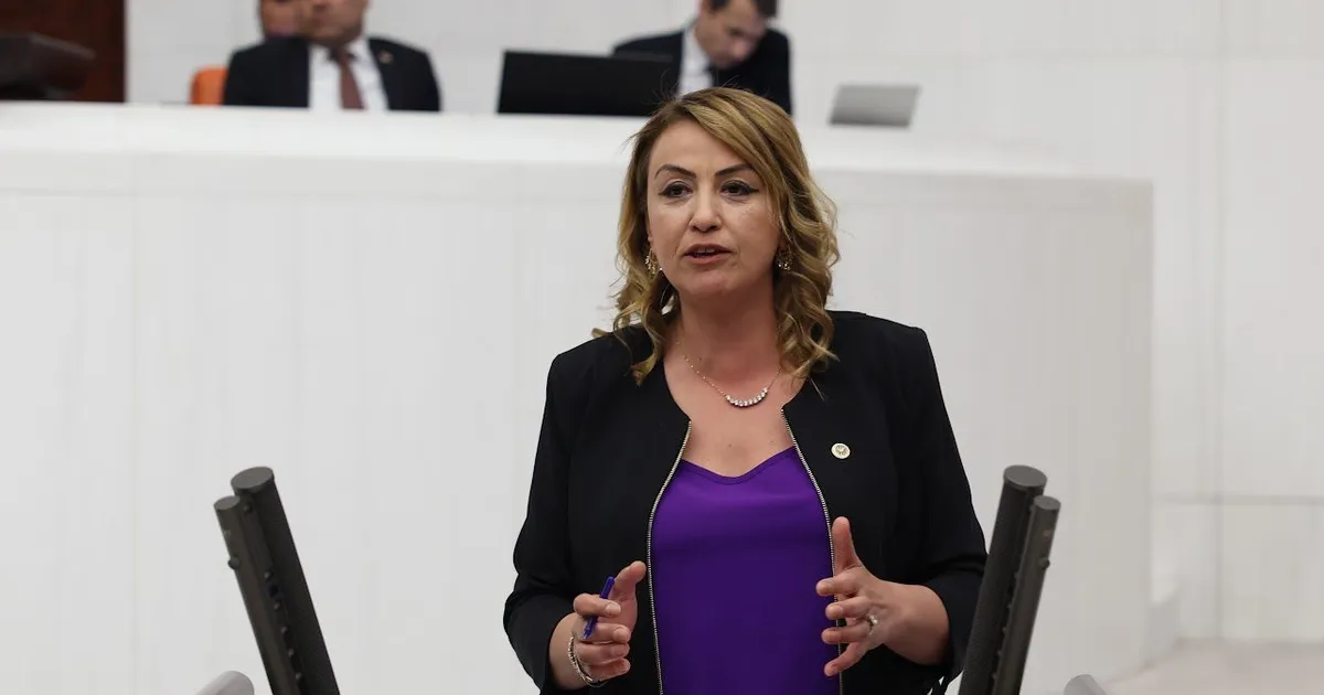 YILDIRIM KARA: ''BAKAN TEKİN'İN TEK CÖMERTLİĞİ İNTERNET FATURASINI ...